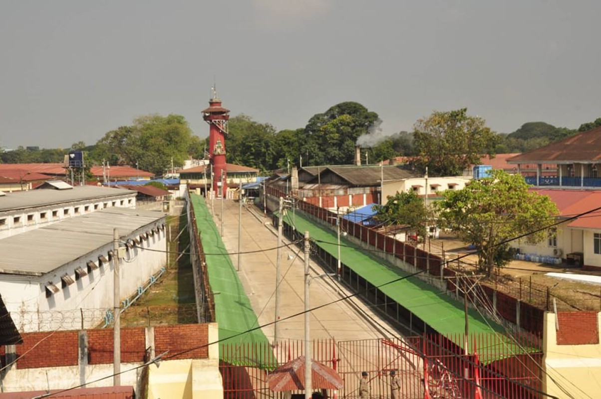 ရန်ကုန်မြို့ အင်းစိန်အကျဉ်းထောင် ဝန်ထမ်းအိမ်ရာတစ်ခုအနီး ပေါက်ကွဲမှုဖြစ