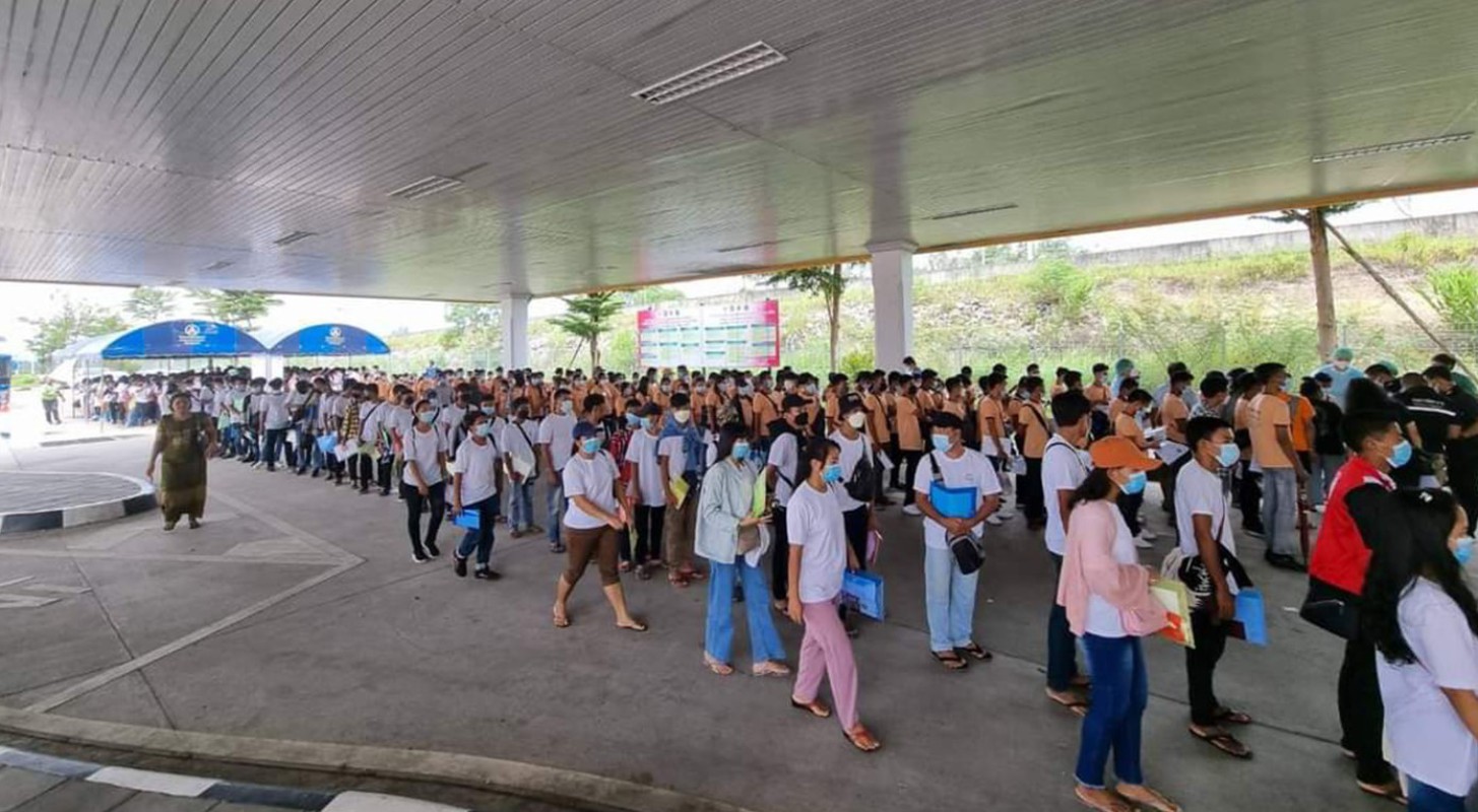 မြန်မာလုပ်သား ၁ သန်းကျော်ရှိသည့် ထိုင်းနိုင်ငံသို့ စီမံ ဘဏ္ဍာဒုဝန်ကြီး