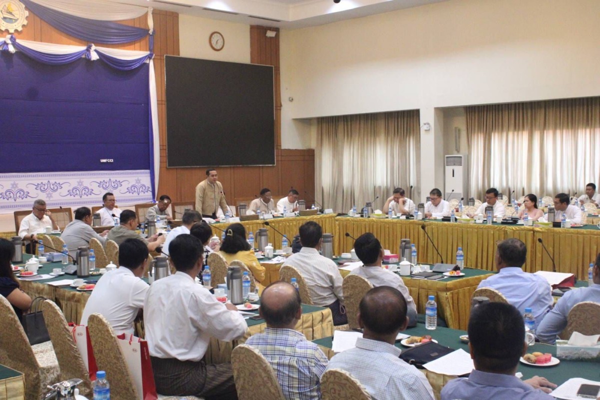 ပြည်ပနိုင်ငံများသို့ ၂ လအတွင်း ဆန်နှင့်ဆန်ကွဲ တန်ချိန် ၃ သိန်း တင
