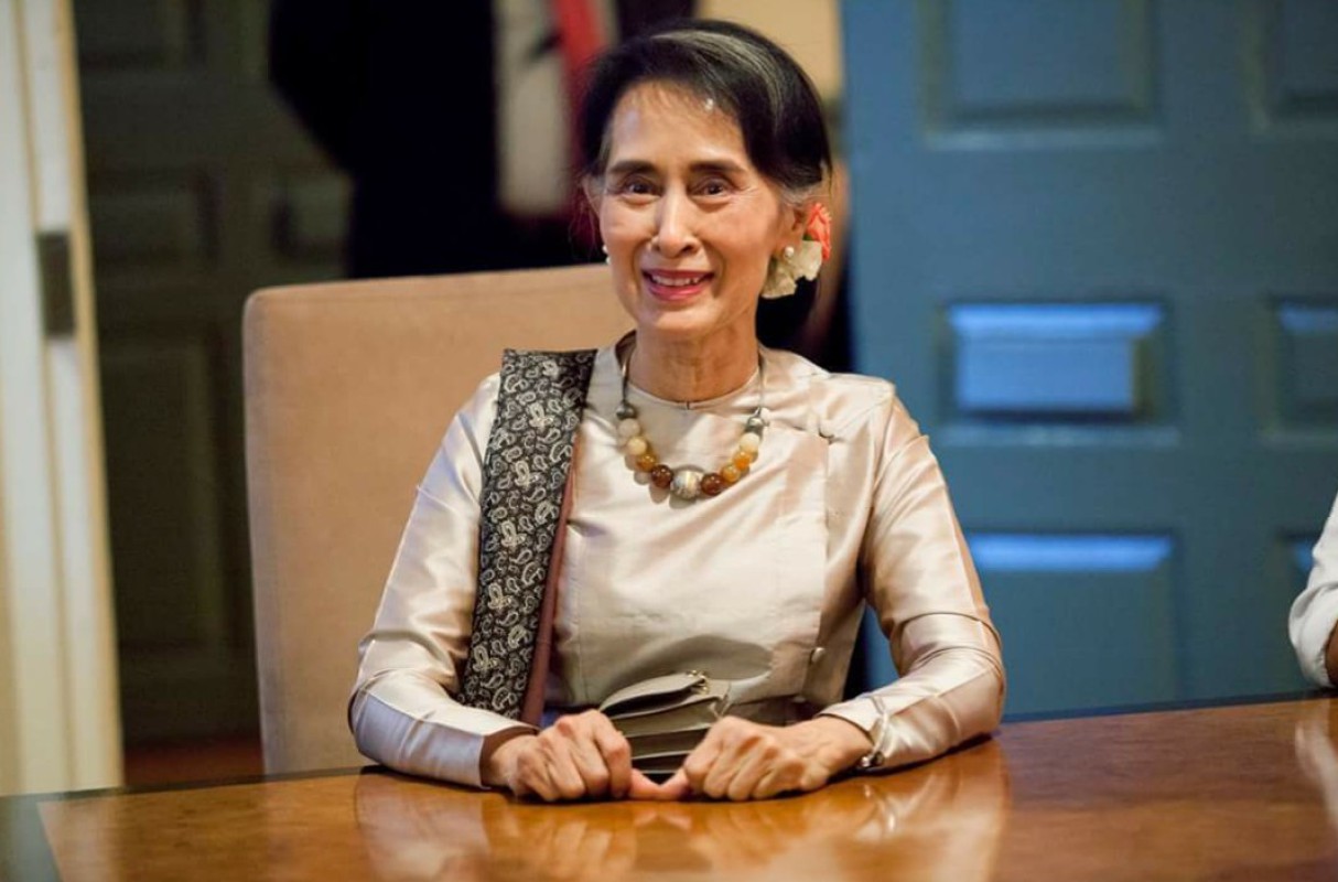 ဒေါ်အောင်ဆန်းစုကြည်နှင့် တွေ့ဆုံခွင့်ရရန် ပြည်တွင်းရှိ Nld ပါတီဝင်အခ