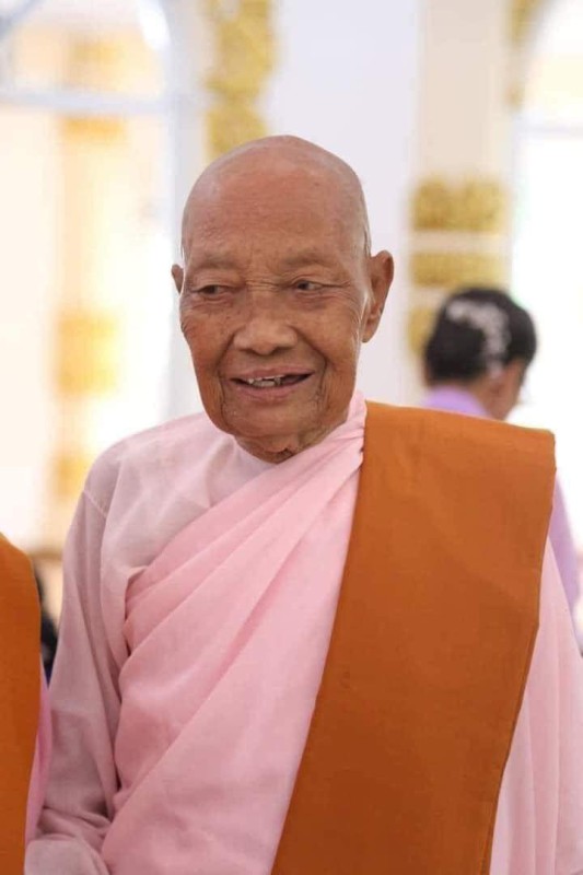 ပါမောက္ခချုပ်ဆရာတော်ကြီး၏ အစ်မတော် သီလရှင်ဆရာကြီး ဒေါ်ကဉ္စနာ သက်တော် ၉၇