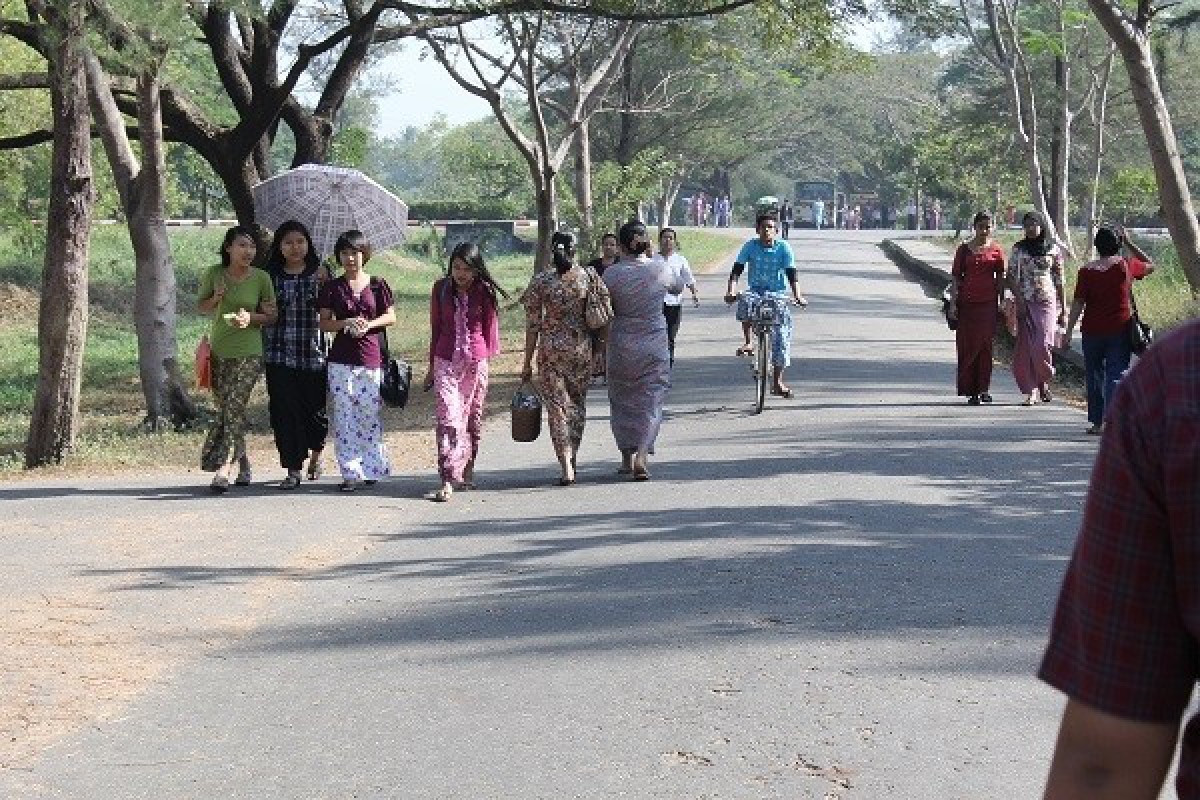 တက္ကသိုလ်များ၏ နေ့သင်တန်းအားလုံးကို လာမည့် နိုဝင်ဘာလ ၂၃ ရက်တွင် စတင်ဖ
