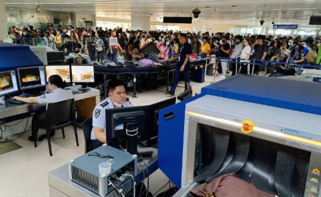 ဖိလစ်ပိုင်မှာ လူဝင်မှုကြီးကြပ်ရေးဖောင်မှာ ညစ်ညမ်းစာများ ရေးသားမှုနဲ့