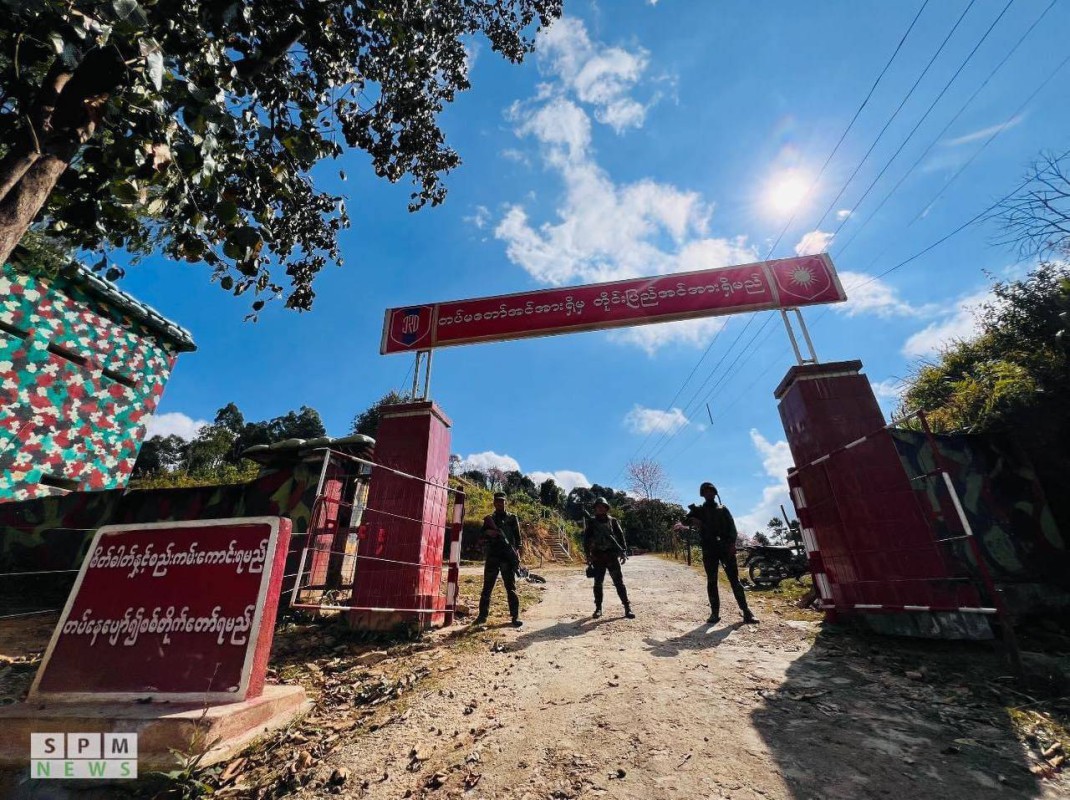 မန်တုံမြို့ရှိ ဗျူဟာကုန်း နှင့် လုံခြုံရေးစခန်းများကို ထိန်းချုပ်နိုင